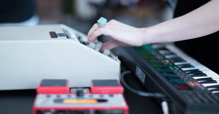 Panning Music: How to Pan Audio for a Bigger Sounding Mix | LANDR Blog