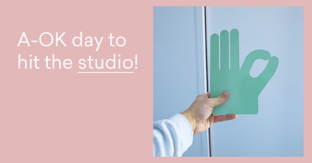 5 Things You Should Share With Your Fans Besides Your Music | LANDR Blog